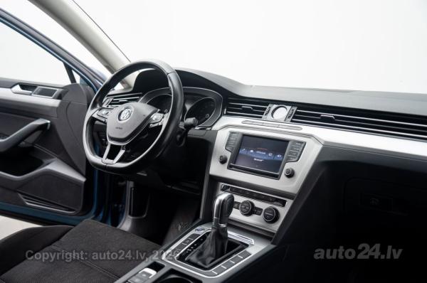 Zils Volkswagen Passat 2015 Tallina, ar dzinēja tilpumu 2.00 L un nobraukumu 217 tūkst. km par 10999 €, foto 11 vietnē AUTOMOTO.COM.LV