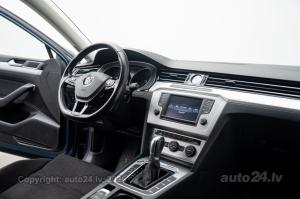 Blue Volkswagen Passat 2015 in Tallinn, with an engine capacity of 2.00 L and mileage of 217 thousand km for 10999 €, photo 11 on AUTOMOTO.COM.LV