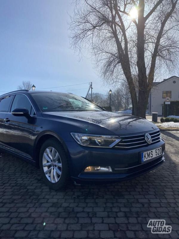 Blue Volkswagen Passat 2015 in Vilnius, with an engine capacity of 2.00 L and mileage of 340 thousand km for 8200 €, photo 2 on AUTOMOTO.COM.LV