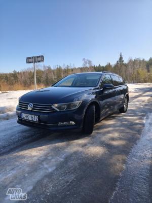 Zils Volkswagen Passat 2015 Viļņa, ar dzinēja tilpumu 1.60 L un nobraukumu 320 tūkst. km par 8900 €, foto  vietnē AUTOMOTO.COM.LV
