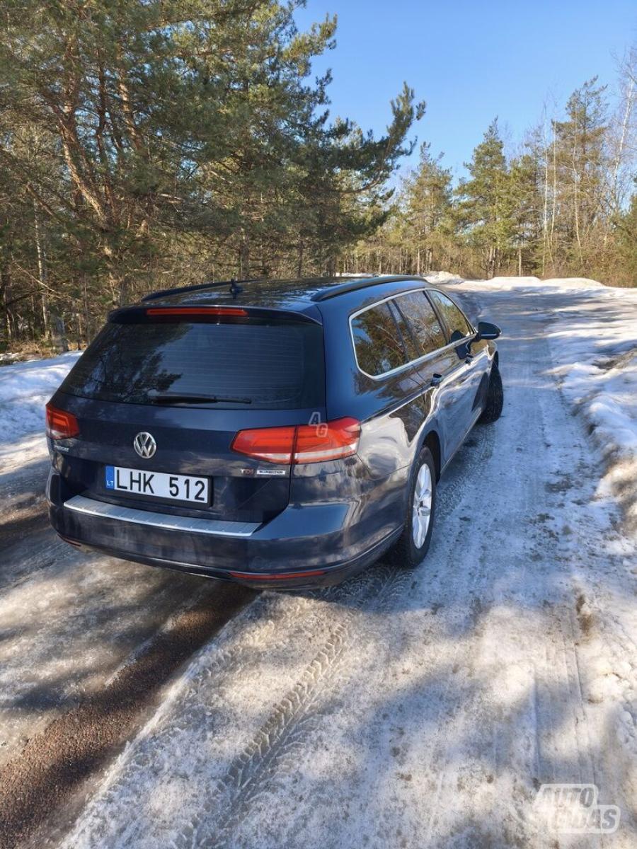 Синий Фольксваген Пассат 2015 в Вильнюс, объемом двигателя 1.60 л и пробегом 320 тыс. км за 8900 €, фото 7 на AUTOMOTO.COM.LV