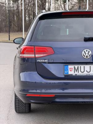 Blue Volkswagen Passat 2015 in Vilnius, with an engine capacity of 2.00 L and mileage of 294 thousand km for 9400 €, photo 4 on AUTOMOTO.COM.LV