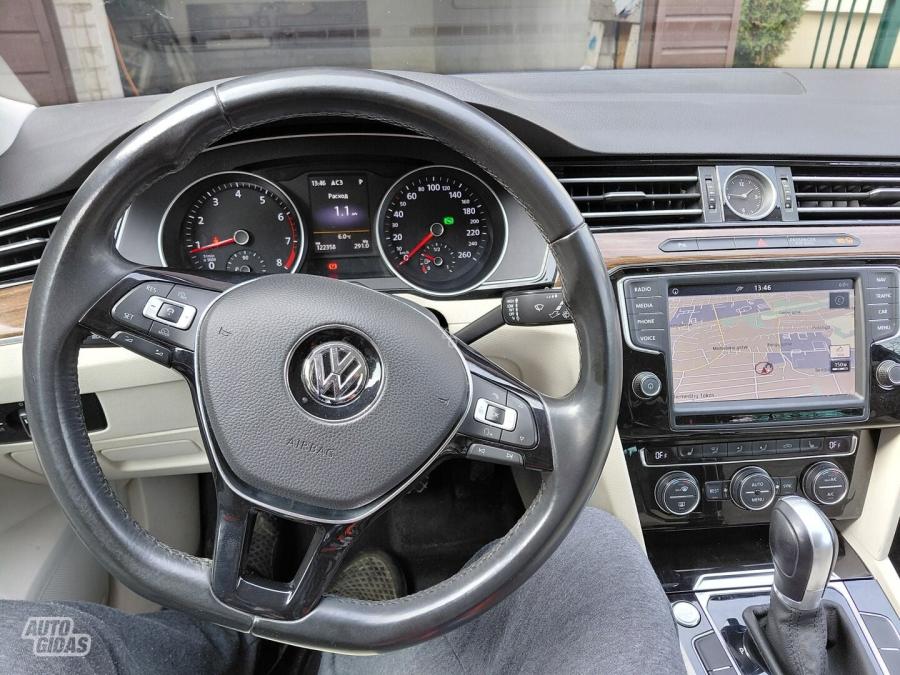 Zils Volkswagen Passat 2015 Palanga, ar dzinēja tilpumu 1.80 L un nobraukumu 122 tūkst. km par 12500 €, foto 21 vietnē AUTOMOTO.COM.LV