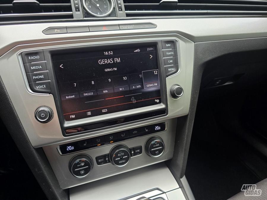 Zils Volkswagen Passat 2015 Kauņa, ar dzinēja tilpumu 1.60 L un nobraukumu 303 tūkst. km par 7300 €, foto 17 vietnē AUTOMOTO.COM.LV