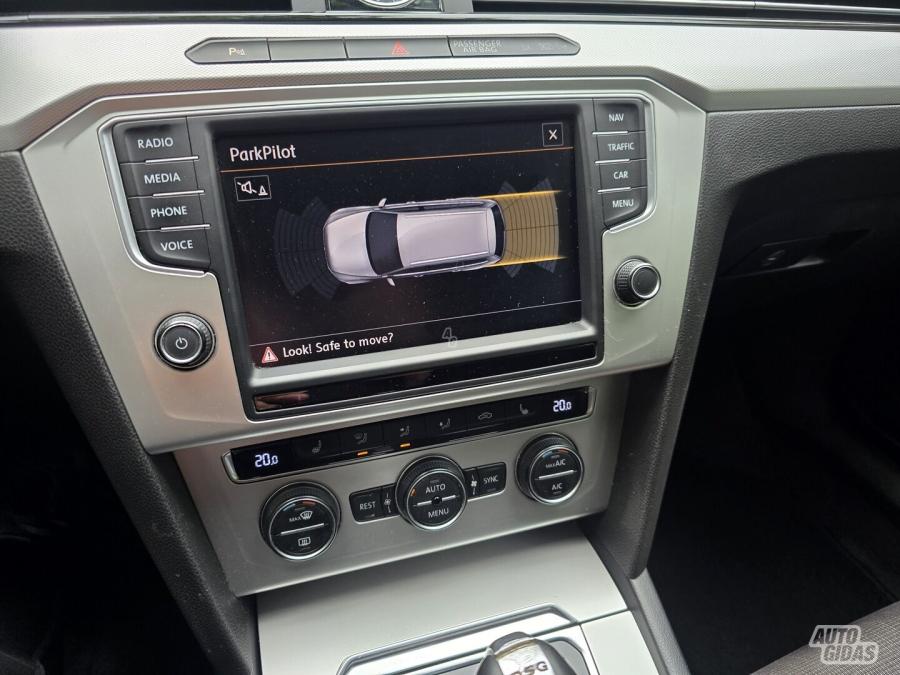 Zils Volkswagen Passat 2015 Kauņa, ar dzinēja tilpumu 1.60 L un nobraukumu 303 tūkst. km par 7300 €, foto 18 vietnē AUTOMOTO.COM.LV