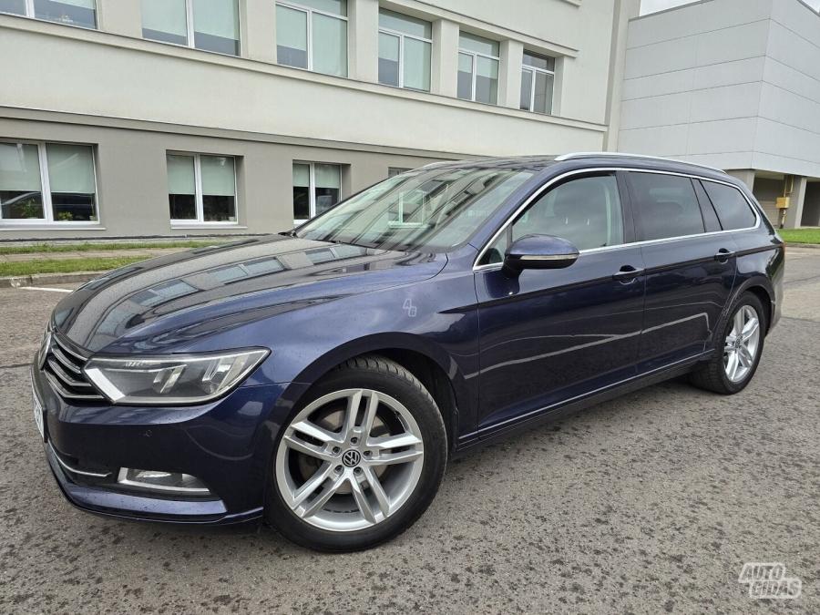 Blue Volkswagen Passat 2015 in Kaunas, with an engine capacity of 1.60 L and mileage of 303 thousand km for 7100 €, photo 1 on AUTOMOTO.COM.LV