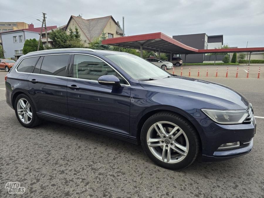 Blue Volkswagen Passat 2015 in Kaunas, with an engine capacity of 1.60 L and mileage of 303 thousand km for 7100 €, photo 11 on AUTOMOTO.COM.LV