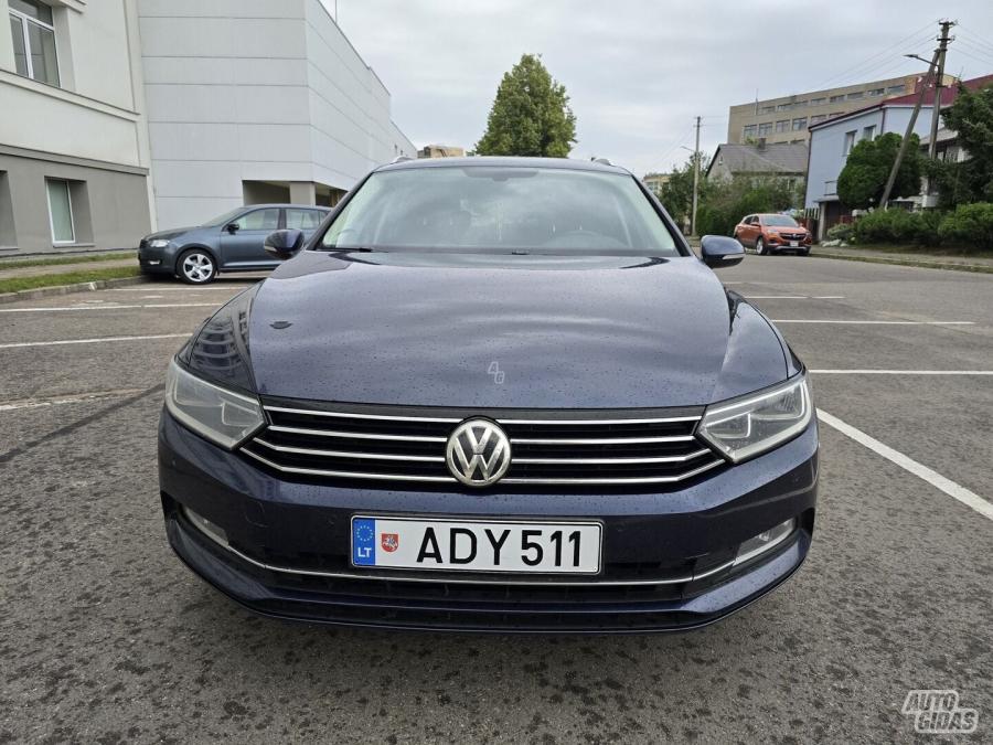 Blue Volkswagen Passat 2015 in Kaunas, with an engine capacity of 1.60 L and mileage of 303 thousand km for 7100 €, photo 13 on AUTOMOTO.COM.LV