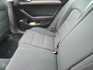 Blue Volkswagen Passat 2015 in Kaunas, with an engine capacity of 1.60 L and mileage of 303 thousand km for 7100 €, photo 17 on AUTOMOTO.COM.LV