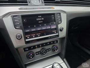 Blue Volkswagen Passat 2015 in Kaunas, with an engine capacity of 1.60 L and mileage of 303 thousand km for 7100 €, photo 18 on AUTOMOTO.COM.LV