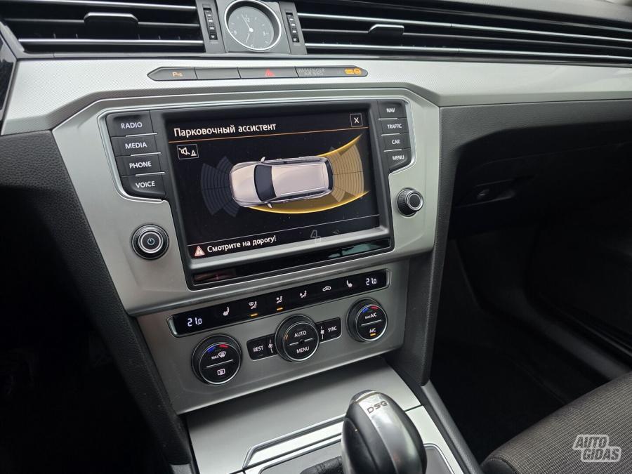 Blue Volkswagen Passat 2015 in Kaunas, with an engine capacity of 1.60 L and mileage of 303 thousand km for 7100 €, photo 20 on AUTOMOTO.COM.LV