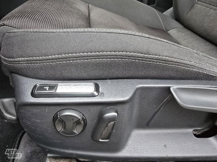 Blue Volkswagen Passat 2015 in Kaunas, with an engine capacity of 1.60 L and mileage of 303 thousand km for 7100 €, photo 23 on AUTOMOTO.COM.LV