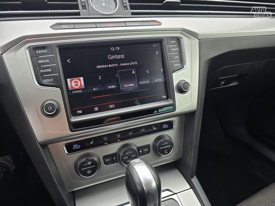 Zils Volkswagen Passat 2015 Kauņa, ar dzinēja tilpumu 1.60 L un nobraukumu 305 tūkst. km par 7450 €, foto 19 vietnē AUTOMOTO.COM.LV