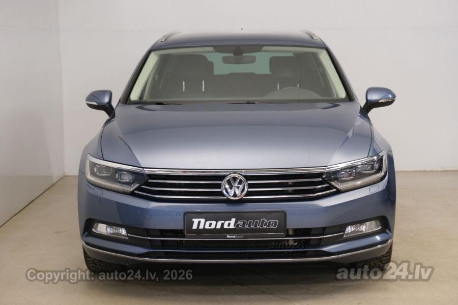 Zils Volkswagen Passat 2015 Tallina, ar dzinēja tilpumu 1.80 L un nobraukumu 218 tūkst. km par 10900 €, foto 4 vietnē AUTOMOTO.COM.LV