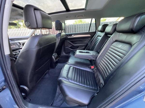 Blue Volkswagen Passat 2015 in Vilnius, with an engine capacity of 1.60 L and mileage of 380 thousand km for 7950 €, photo 4 on AUTOMOTO.COM.LV