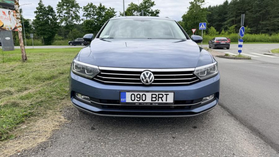Zils Volkswagen Passat 2015 Narva, ar dzinēja tilpumu 2.00 L un nobraukumu 182 tūkst. km par 13000 €, foto 3 vietnē AUTOMOTO.COM.LV