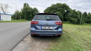 Zils Volkswagen Passat 2015 Narva, ar dzinēja tilpumu 2.00 L un nobraukumu 182 tūkst. km par 13000 €, foto 4 vietnē AUTOMOTO.COM.LV