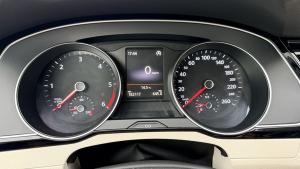 Zils Volkswagen Passat 2015 Narva, ar dzinēja tilpumu 2.00 L un nobraukumu 182 tūkst. km par 13000 €, foto 9 vietnē AUTOMOTO.COM.LV