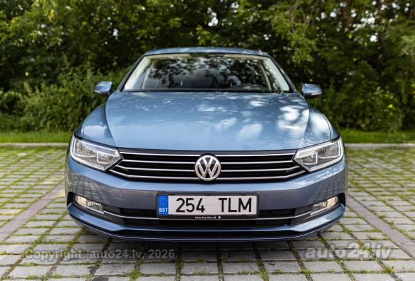 Blue Volkswagen Passat 2015 in Tallinn, with an engine capacity of 1.40 L and mileage of 136 thousand km for 10500 €, photo 2 on AUTOMOTO.COM.LV