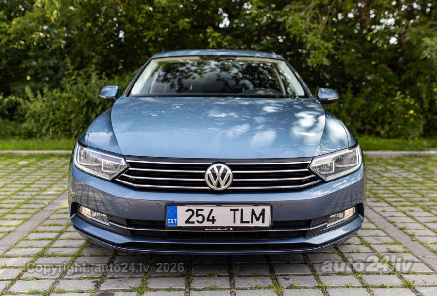Zils Volkswagen Passat 2015 Tallina, ar dzinēja tilpumu 1.40 L un nobraukumu 136 tūkst. km par 10500 €, foto 3 vietnē AUTOMOTO.COM.LV