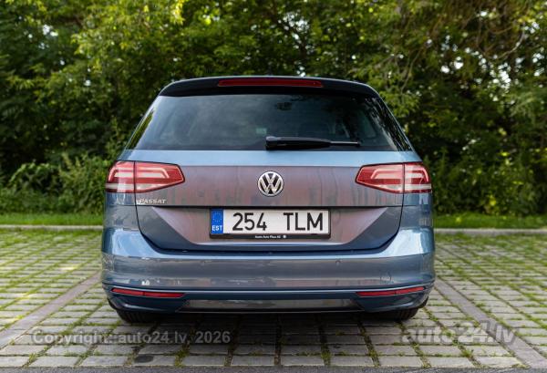 Blue Volkswagen Passat 2015 in Tallinn, with an engine capacity of 1.40 L and mileage of 136 thousand km for 10500 €, photo 5 on AUTOMOTO.COM.LV