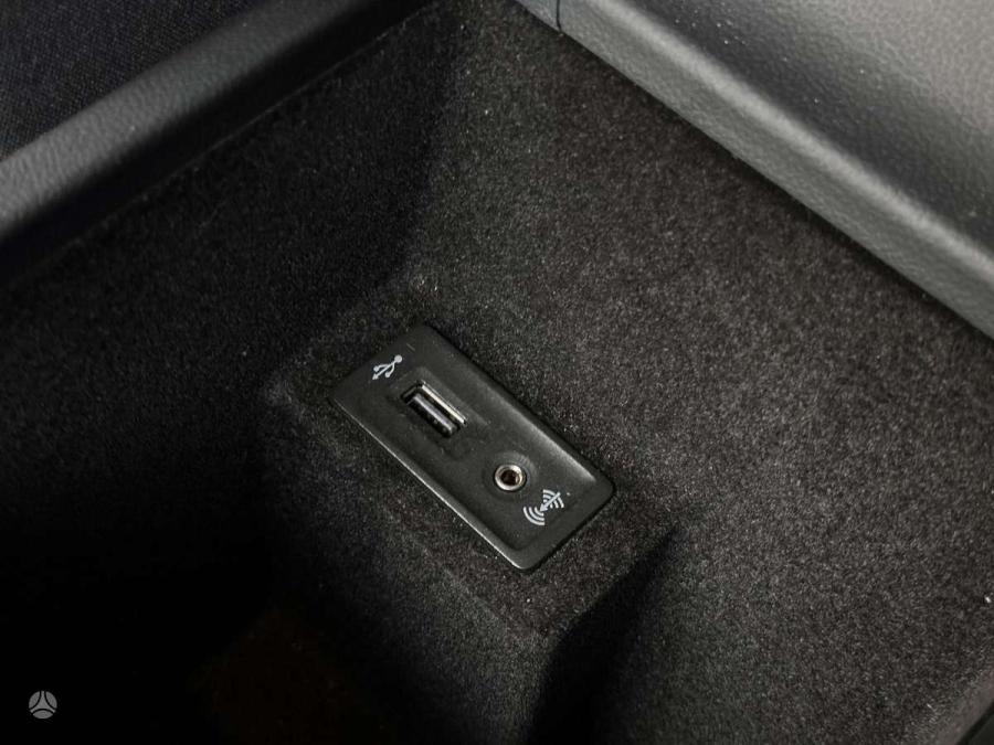 Zils Volkswagen Passat 2015 Jonava, ar dzinēja tilpumu 1.97 L un nobraukumu 298 tūkst. km par 7650 €, foto 23 vietnē AUTOMOTO.COM.LV