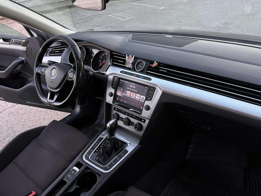 Zils Volkswagen Passat 2015 Jonava, ar dzinēja tilpumu 1.97 L un nobraukumu 298 tūkst. km par 7650 €, foto 30 vietnē AUTOMOTO.COM.LV