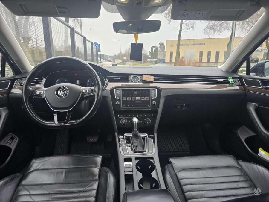 Zils Volkswagen Passat 2015 Alīta, ar dzinēja tilpumu 2.00 L un nobraukumu 224 tūkst. km par 9999 €, foto 13 vietnē AUTOMOTO.COM.LV