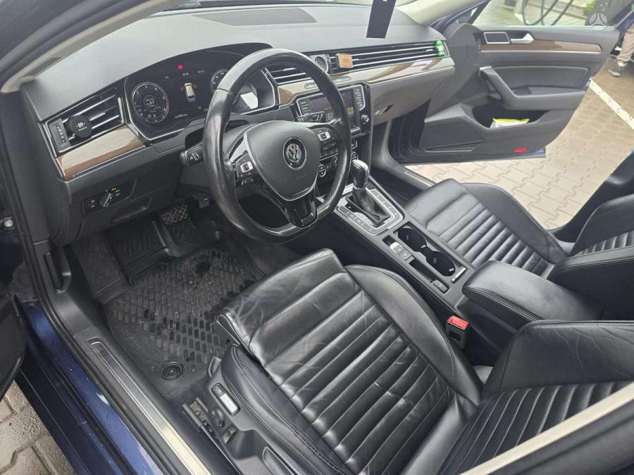 Zils Volkswagen Passat 2015 Alīta, ar dzinēja tilpumu 2.00 L un nobraukumu 224 tūkst. km par 9999 €, foto 16 vietnē AUTOMOTO.COM.LV