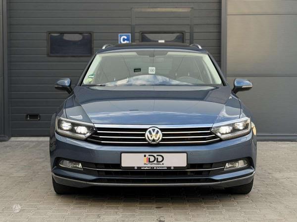 Blue Volkswagen Passat 2015 in Kaunas, with an engine capacity of 1.97 L and mileage of 286 thousand km for 9590 €, photo 9 on AUTOMOTO.COM.LV