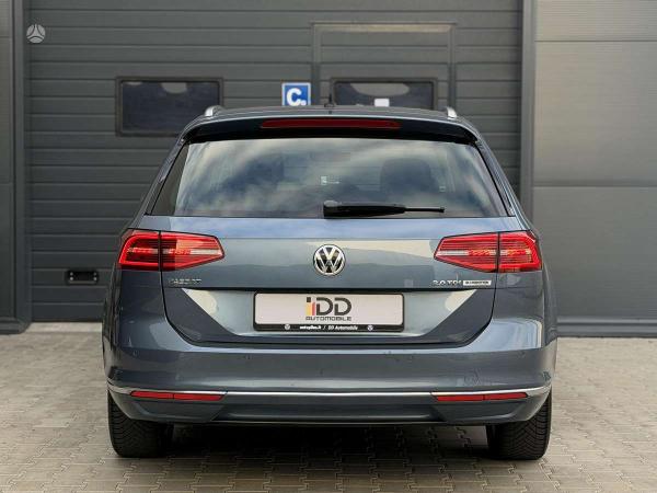 Blue Volkswagen Passat 2015 in Kaunas, with an engine capacity of 1.97 L and mileage of 286 thousand km for 9590 €, photo 10 on AUTOMOTO.COM.LV