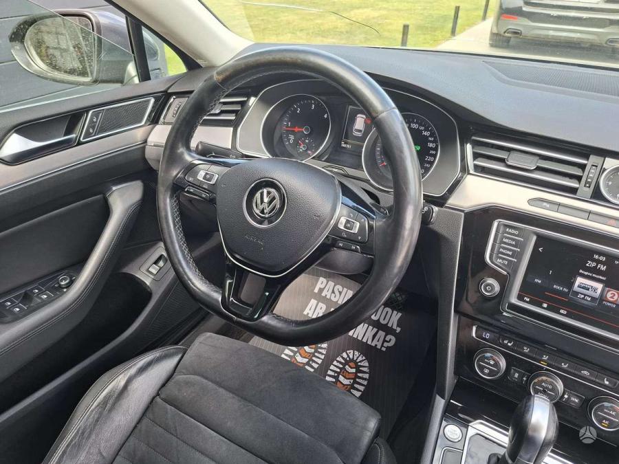 Blue Volkswagen Passat 2015 in Silute, with an engine capacity of 1.97 L and mileage of 380 thousand km for 5700 €, photo 27 on AUTOMOTO.COM.LV