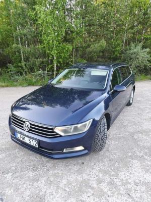 Blue Volkswagen Passat 2015 in Vilnius, with an engine capacity of 1.60 L and mileage of 320 thousand km for 7300 €, photo 4 on AUTOMOTO.COM.LV
