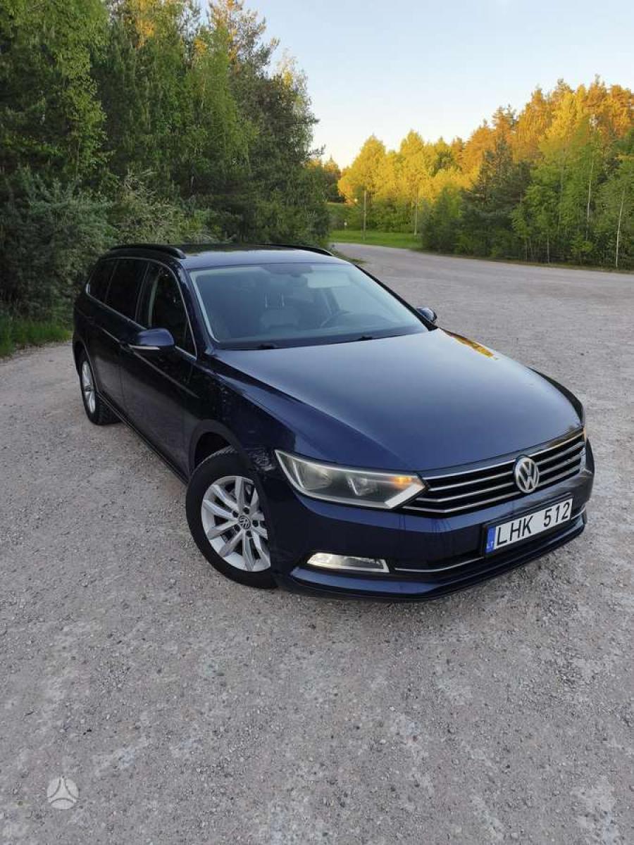 Blue Volkswagen Passat 2015 in Vilnius, with an engine capacity of 1.60 L and mileage of 320 thousand km for 7300 €, photo 5 on AUTOMOTO.COM.LV