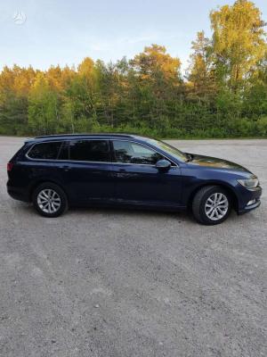 Blue Volkswagen Passat 2015 in Vilnius, with an engine capacity of 1.60 L and mileage of 320 thousand km for 7300 €, photo 6 on AUTOMOTO.COM.LV