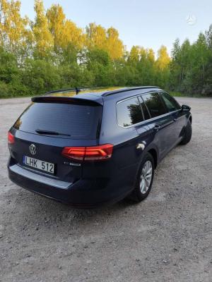 Blue Volkswagen Passat 2015 in Vilnius, with an engine capacity of 1.60 L and mileage of 320 thousand km for 7300 €, photo 7 on AUTOMOTO.COM.LV