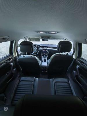 Blue Volkswagen Passat 2015 in Vilnius, with an engine capacity of 1.60 L and mileage of 320 thousand km for 7300 €, photo 11 on AUTOMOTO.COM.LV