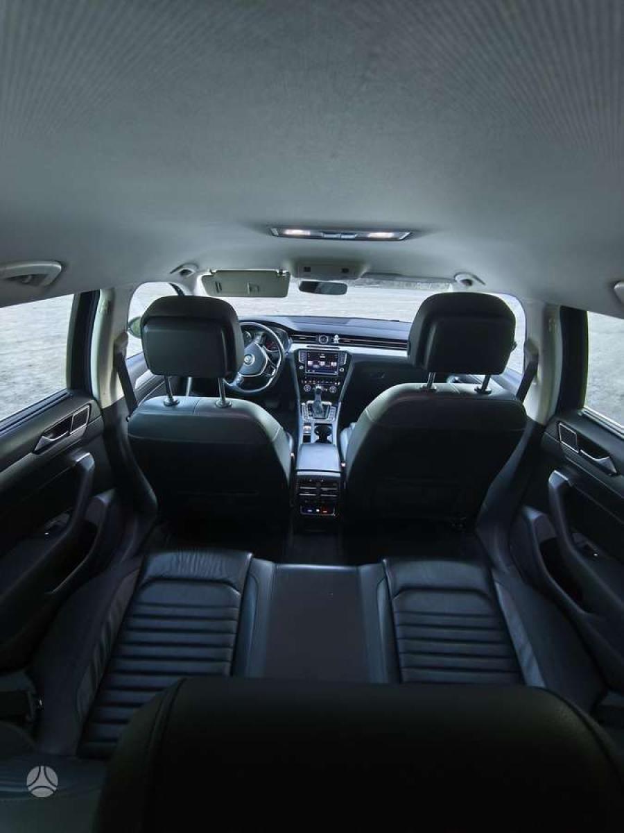 Blue Volkswagen Passat 2015 in Vilnius, with an engine capacity of 1.60 L and mileage of 320 thousand km for 7300 €, photo 11 on AUTOMOTO.COM.LV