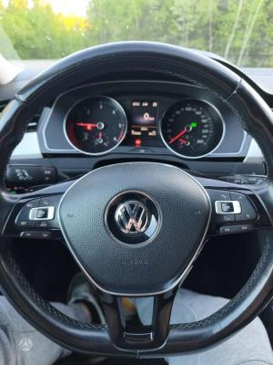 Blue Volkswagen Passat 2015 in Vilnius, with an engine capacity of 1.60 L and mileage of 320 thousand km for 7300 €, photo 15 on AUTOMOTO.COM.LV
