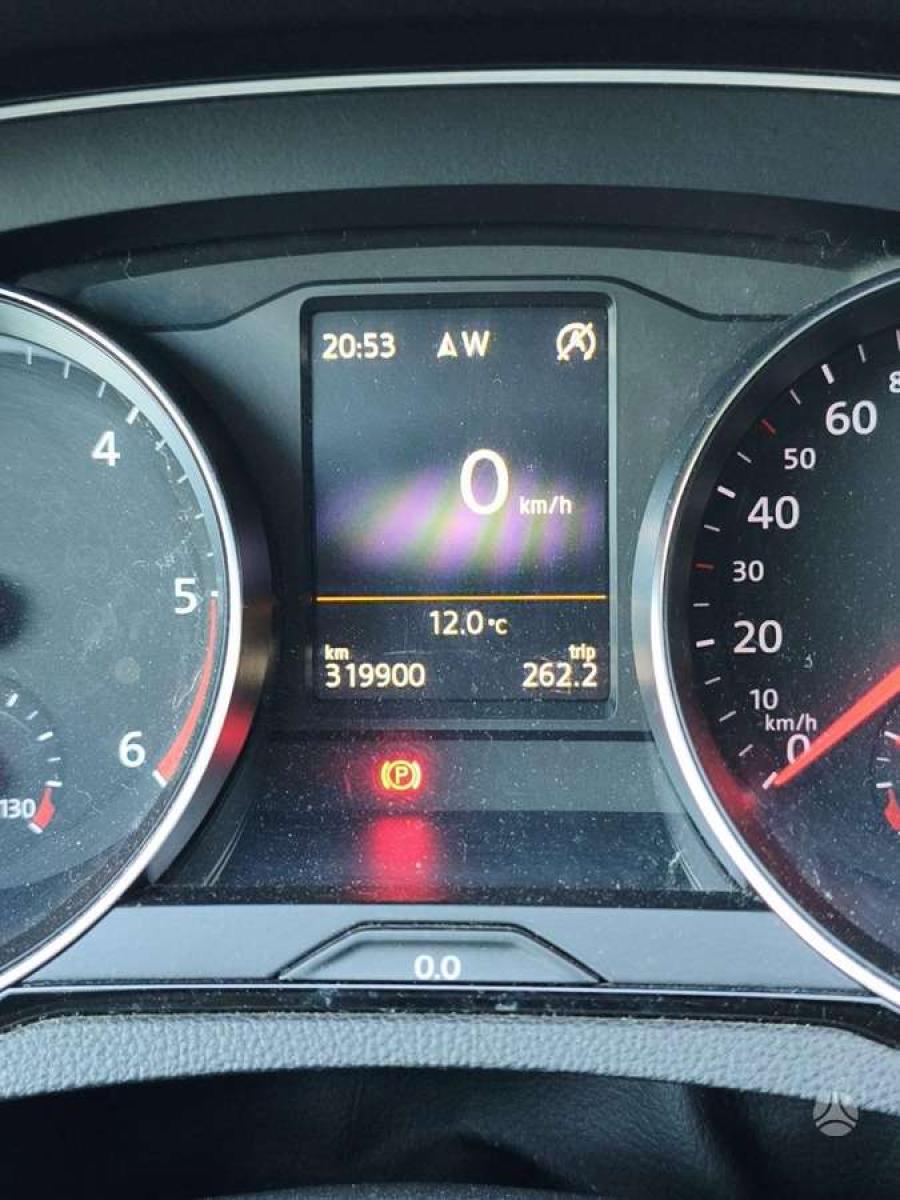 Blue Volkswagen Passat 2015 in Vilnius, with an engine capacity of 1.60 L and mileage of 320 thousand km for 7300 €, photo 16 on AUTOMOTO.COM.LV