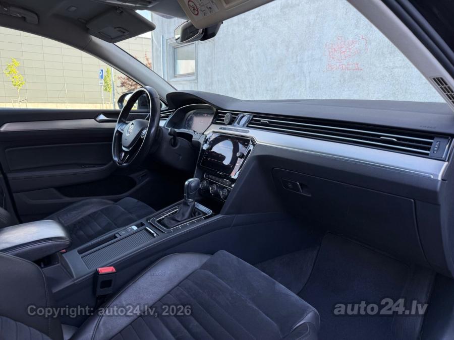 Zils Volkswagen Passat 2015 Tallina, ar dzinēja tilpumu 2.00 L un nobraukumu 260 tūkst. km par 12800 €, foto 8 vietnē AUTOMOTO.COM.LV
