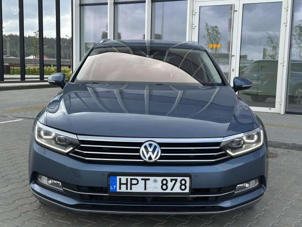 Blue Volkswagen Passat 2015 in Vilnius, with an engine capacity of 1.97 L and mileage of 270 thousand km for 9400 €, photo 3 on AUTOMOTO.COM.LV