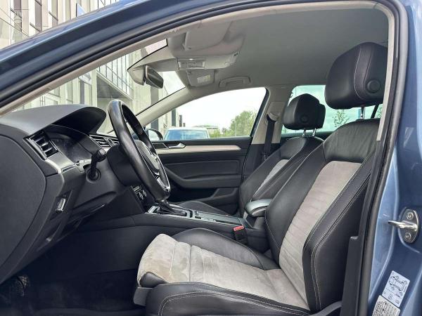 Blue Volkswagen Passat 2015 in Vilnius, with an engine capacity of 1.97 L and mileage of 270 thousand km for 9400 €, photo 9 on AUTOMOTO.COM.LV