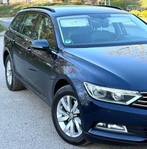 Blue Volkswagen Passat 2016 in Raseiniai, with an engine capacity of 2.00 L and mileage of 266 thousand km for 7450 €, photo 4 on AUTOMOTO.COM.LV