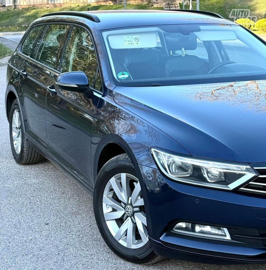 Blue Volkswagen Passat 2016 in Raseiniai, with an engine capacity of 2.00 L and mileage of 266 thousand km for 7450 €, photo 4 on AUTOMOTO.COM.LV