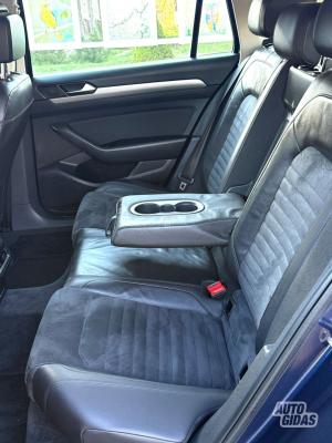 Blue Volkswagen Passat 2016 in Raseiniai, with an engine capacity of 2.00 L and mileage of 266 thousand km for 7450 €, photo 10 on AUTOMOTO.COM.LV