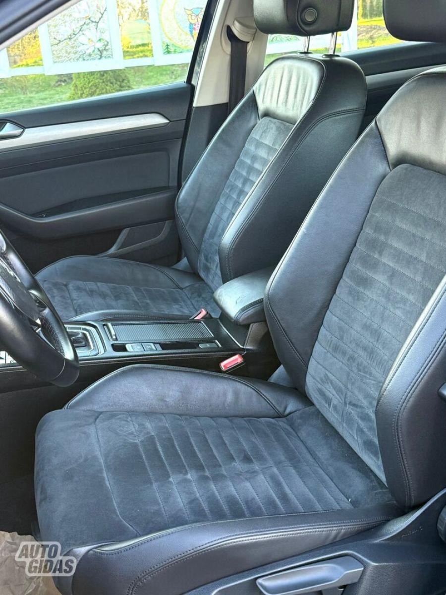 Blue Volkswagen Passat 2016 in Raseiniai, with an engine capacity of 2.00 L and mileage of 266 thousand km for 7450 €, photo 16 on AUTOMOTO.COM.LV