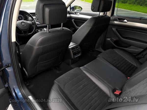 Blue Volkswagen Passat 2016 in Tallinn, with an engine capacity of 1.80 L and mileage of 246 thousand km for 10990 €, photo 6 on AUTOMOTO.COM.LV