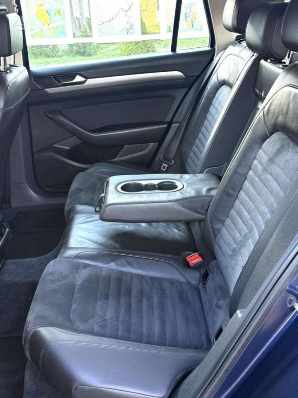 Blue Volkswagen Passat 2016 in Kaunas, with an engine capacity of 1.97 L and mileage of 265 thousand km for 6950 €, photo 9 on AUTOMOTO.COM.LV