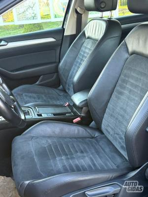 Blue Volkswagen Passat 2016 in Kaunas, with an engine capacity of 2.00 L and mileage of 266 thousand km for 6800 €, photo 16 on AUTOMOTO.COM.LV